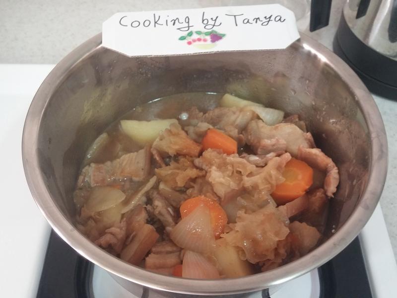 土豆雪耳燉肉 by Tina Ching - 愛料理