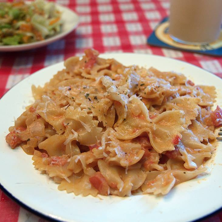 Farfalle Pasta by Gusto Foxz - 愛料理