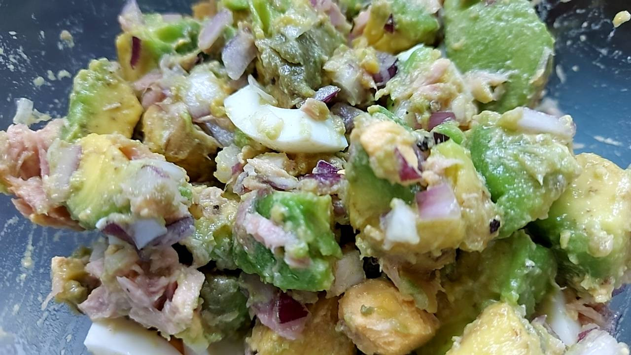 酪梨鮪魚沙拉 by 海遙 - 愛料理