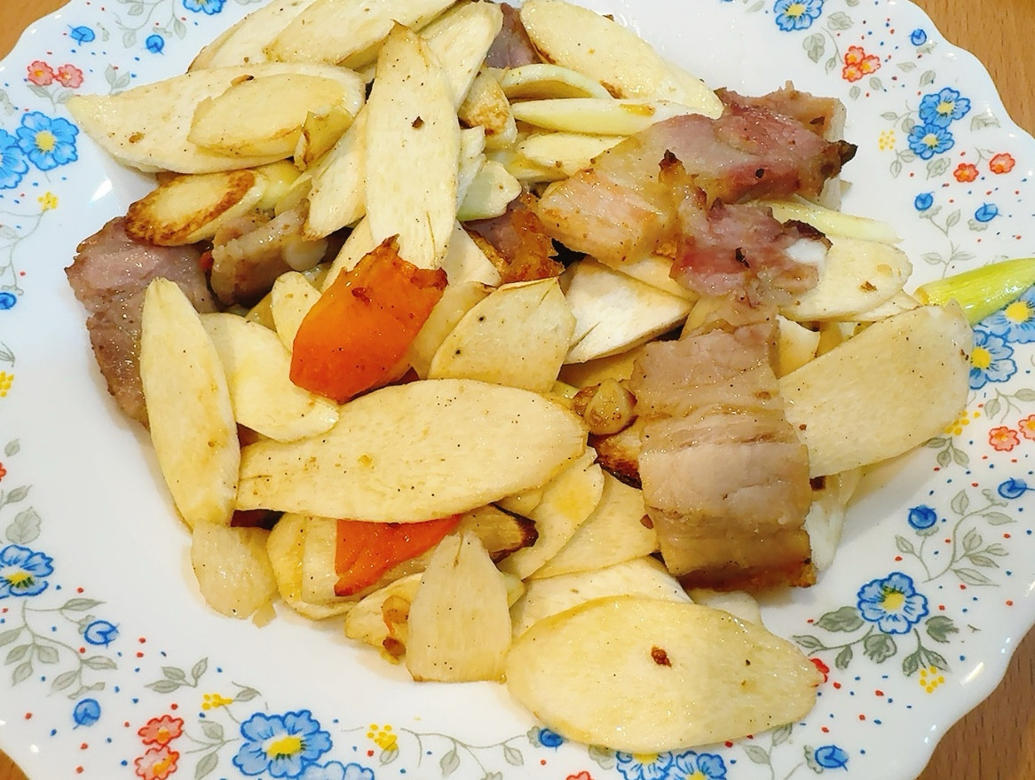 茭白筍炒燒肉 by Vivivya - 愛料理