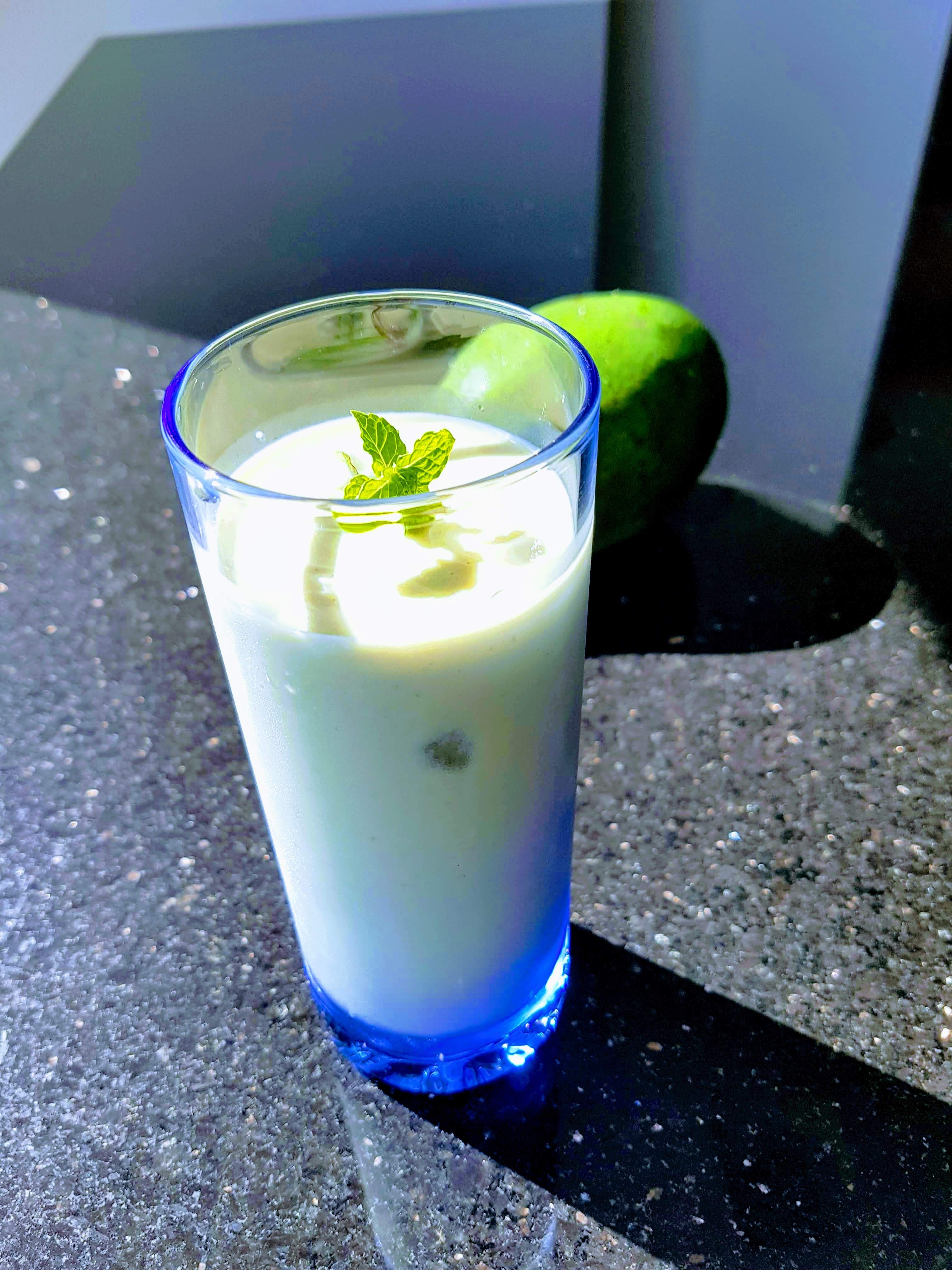 酪梨蜂蜜牛奶 by Haiping Lee - 愛料理